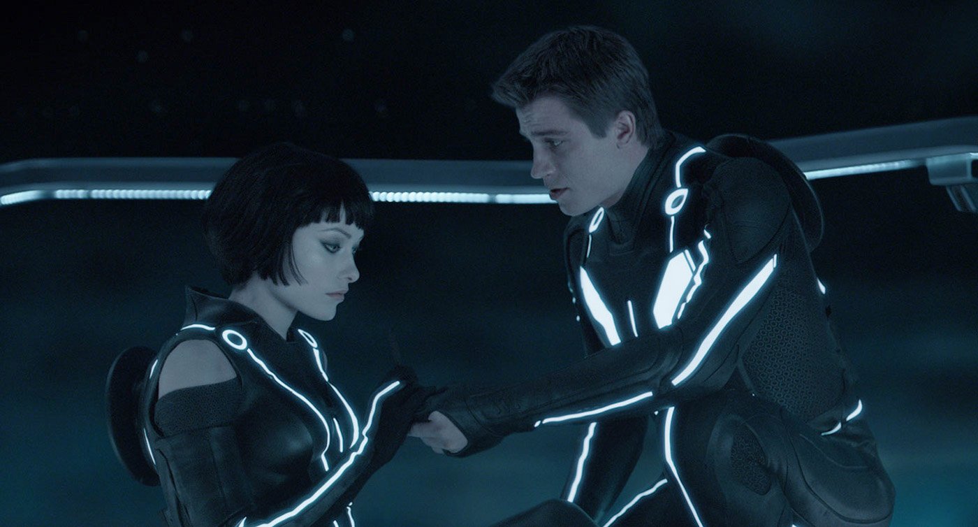 Tron Legacy Movie Review: A Classic for Pulling Back Projections - MWGE